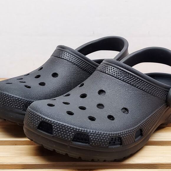 CROCS | Shoes | Crocs Unisex Black Classic Clog Sandals Size M5 W7 ...
